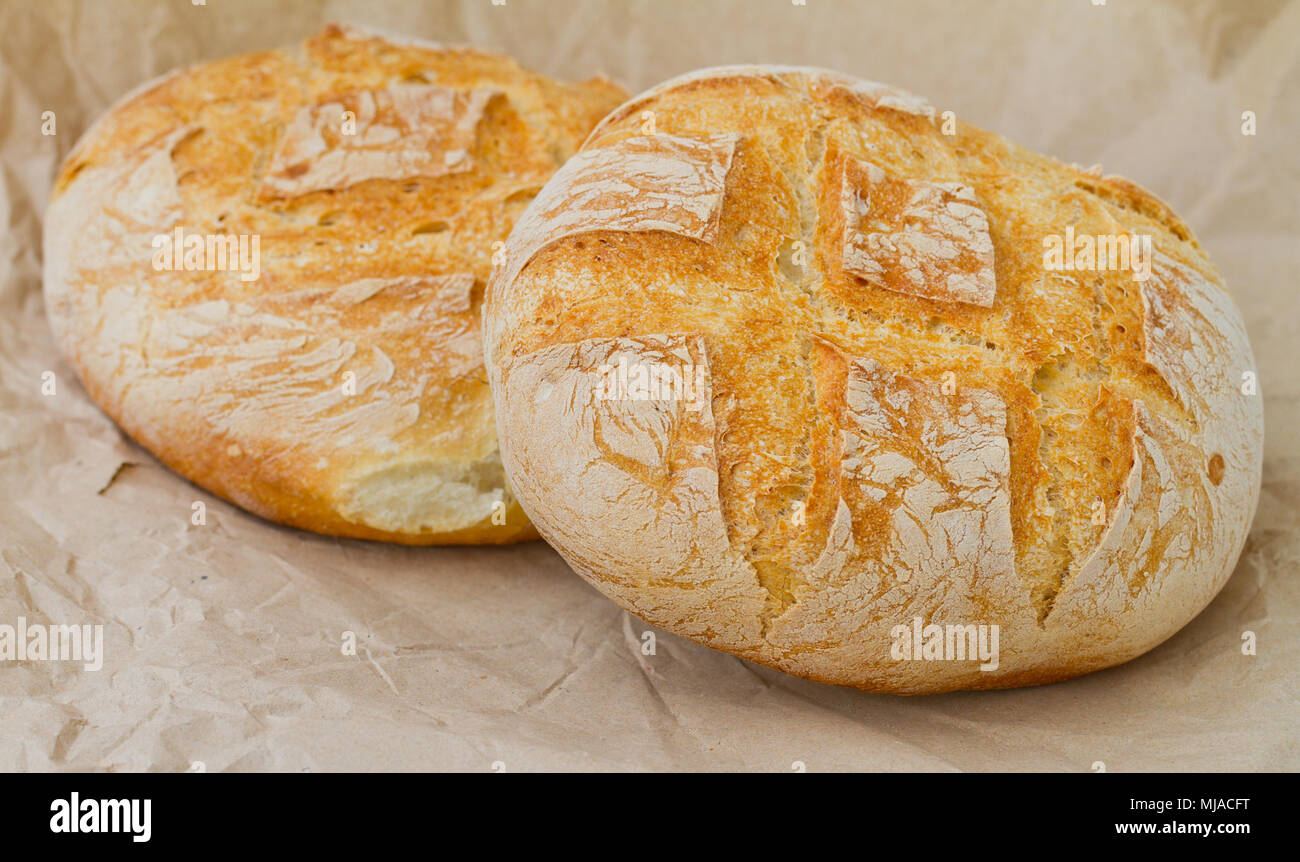 Large round loaf hi-res stock photography and images - Alamy
