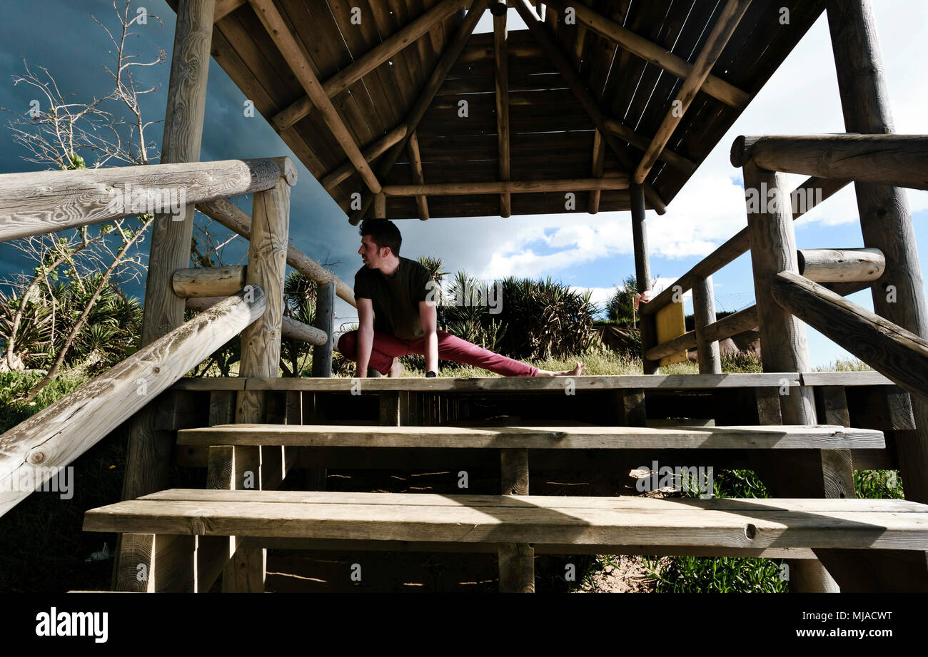 Cabana hut hi-res stock photography and images - Alamy