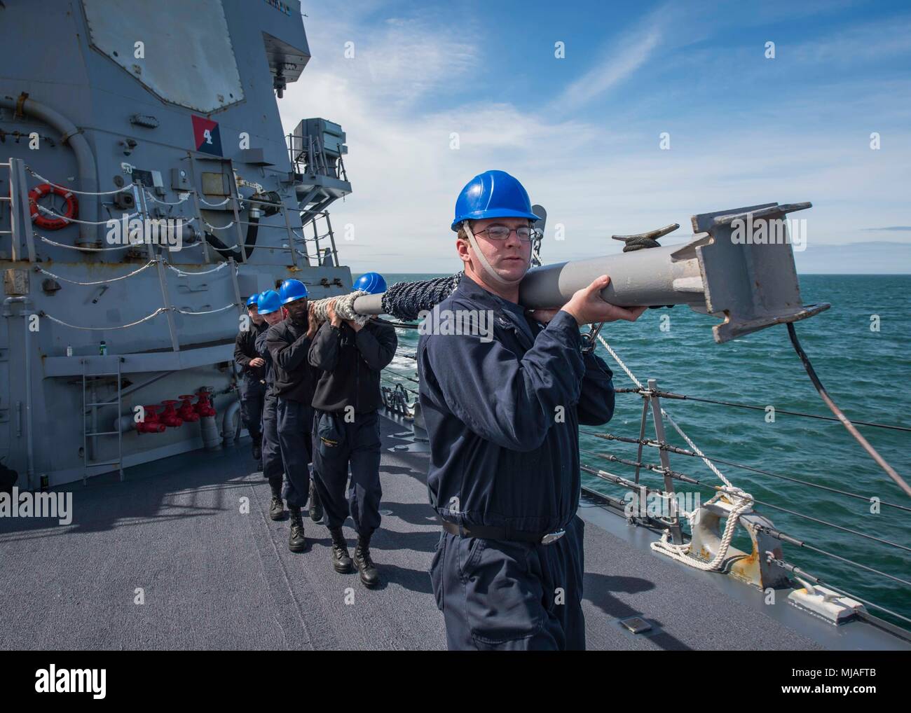 180423-N-UB406-0084 PORTSMOUTH, England (April 23, 2018) Cryptologic ...