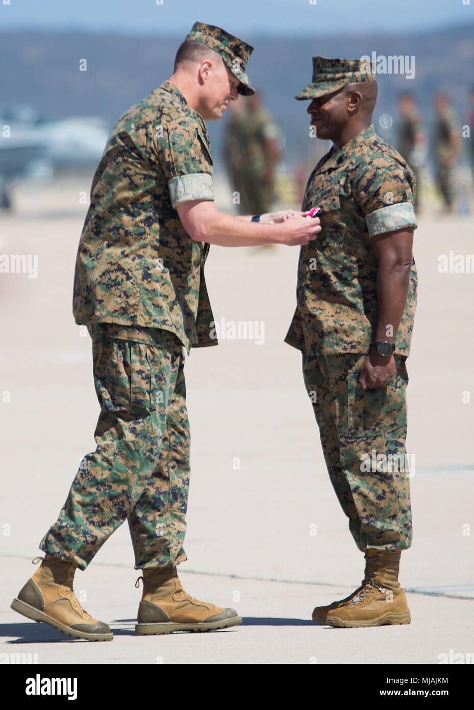 Major general mark r wise hi-res stock photography and images - Alamy