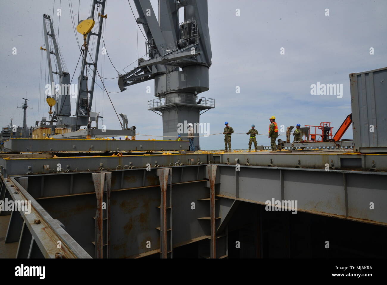 180423-N-AT856-005 WILLIAMSBURG, Va (April 23, 2018) -Reserve component ...