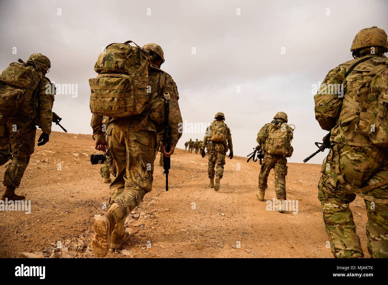 Soldiers with the 1st Battalion, 184th Infantry Regiment, California ...