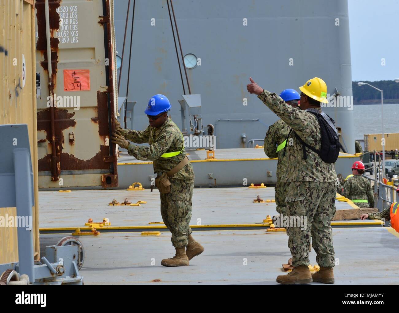 180423-N-AT856-023 WILLIAMSBURG, Va (April 23, 2018) -Reserve component ...