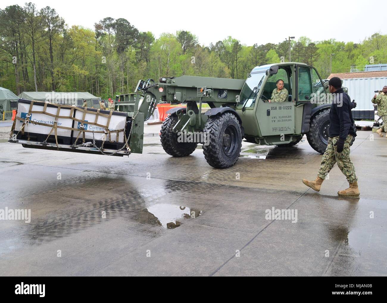 Navy reserve naval cargo handling battalion 13 hi-res stock photography ...