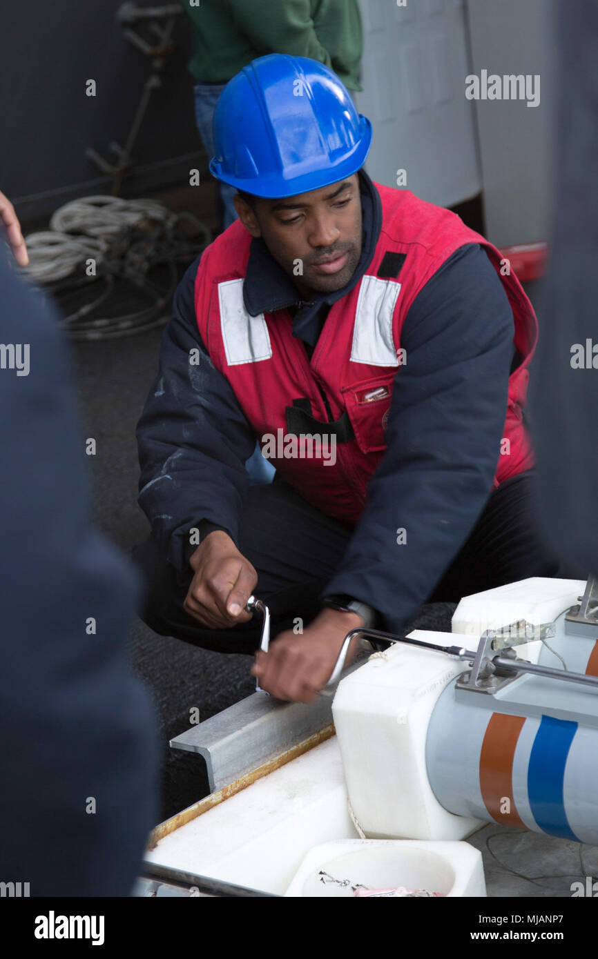 180426-N-ME568-1206 ATLANTIC OCEAN (April 26, 2018) Fire Controlman 3rd ...