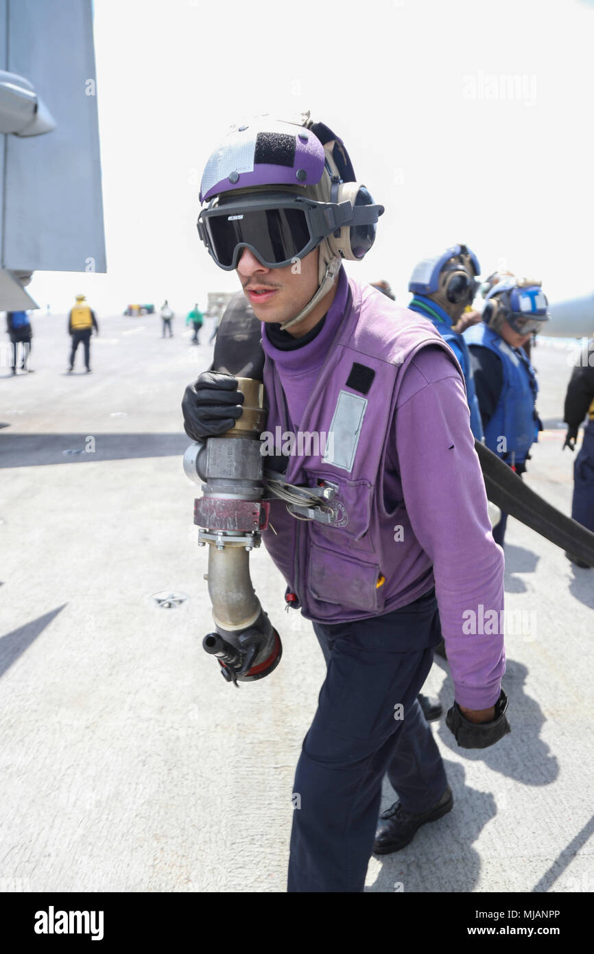 180425-N-FQ836-0122 ATLANTIC OCEAN (April 25, 2018) Aviation Boatswain ...