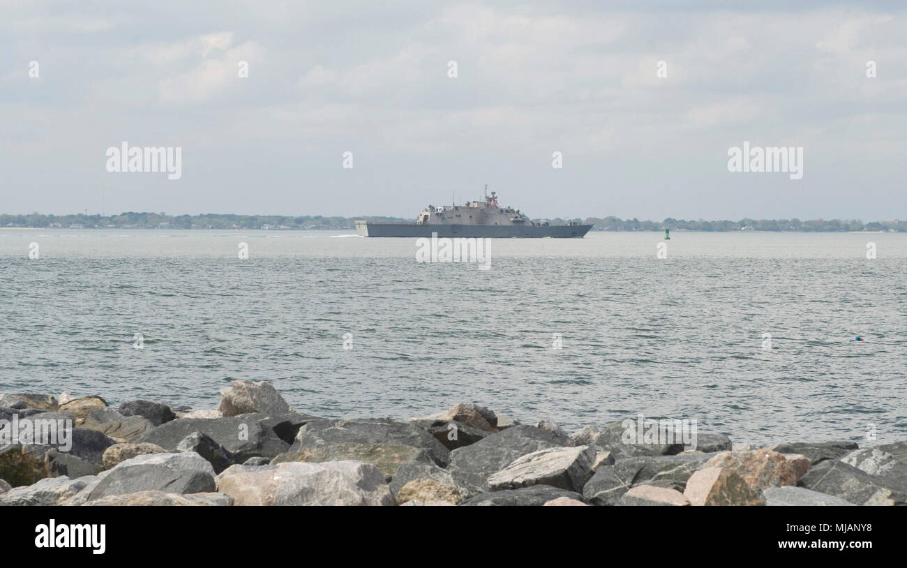 Uss little rock lcs 9 hi-res stock photography and images - Alamy