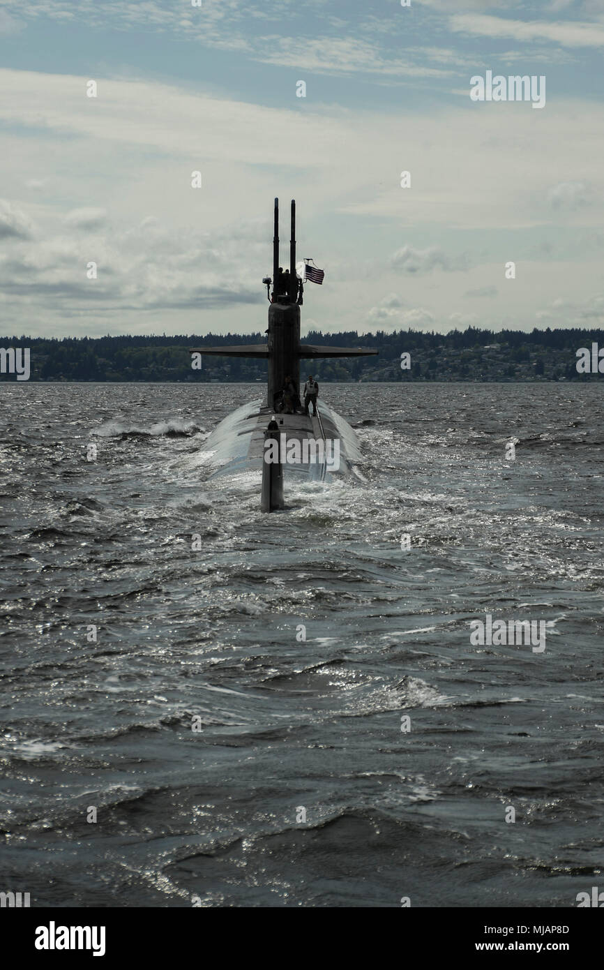 Los angeles class submarine uss bremerton ssn 698 hi-res stock ...