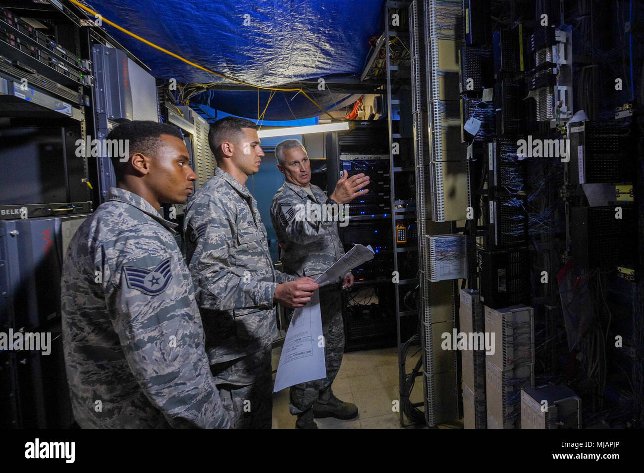 Systems integrator hi-res stock photography and images - Alamy