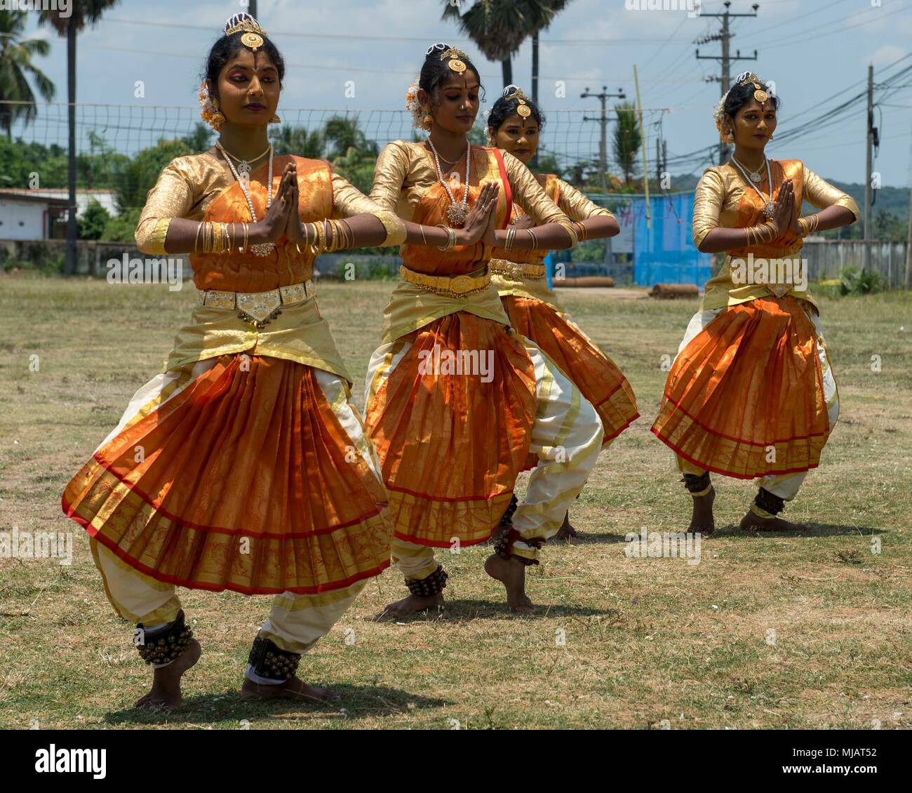 180430-N-MD713-0363 TRINCOMOLEE, Sri Lanka (April 30, 2018) Student ...