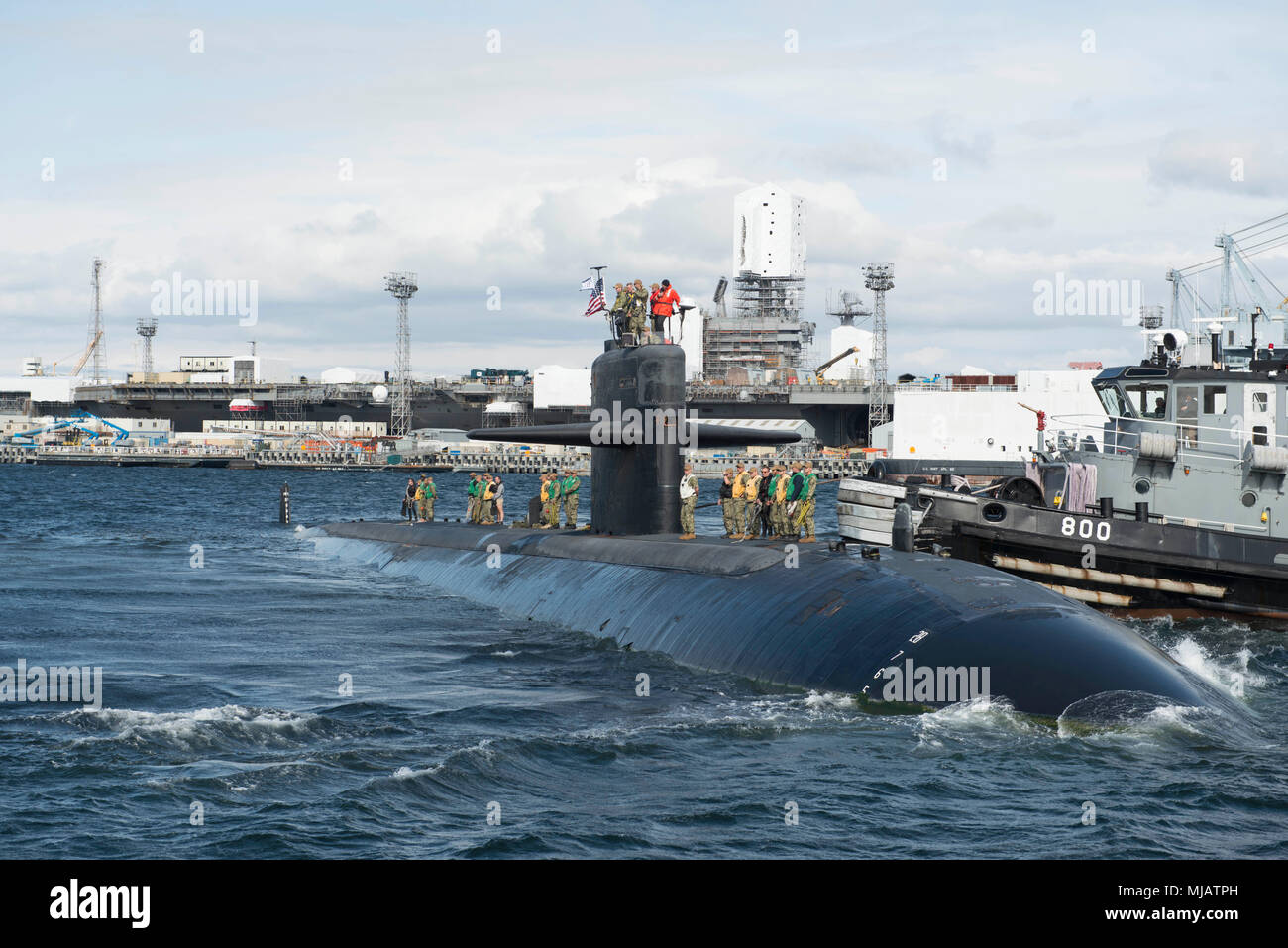 Los angeles class submarine uss bremerton ssn 698 hi-res stock ...