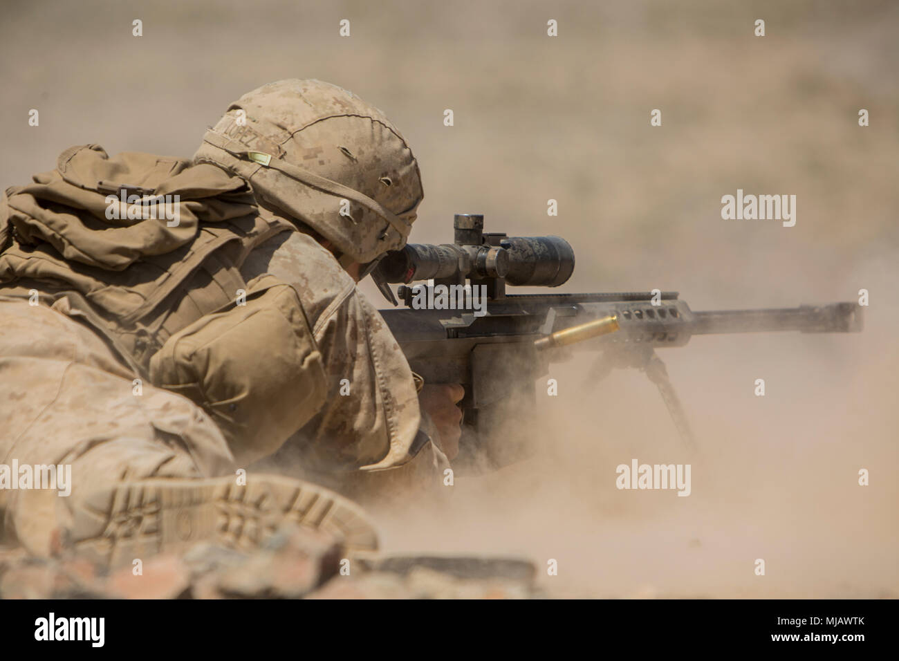 Scout observer hi-res stock photography and images - Alamy