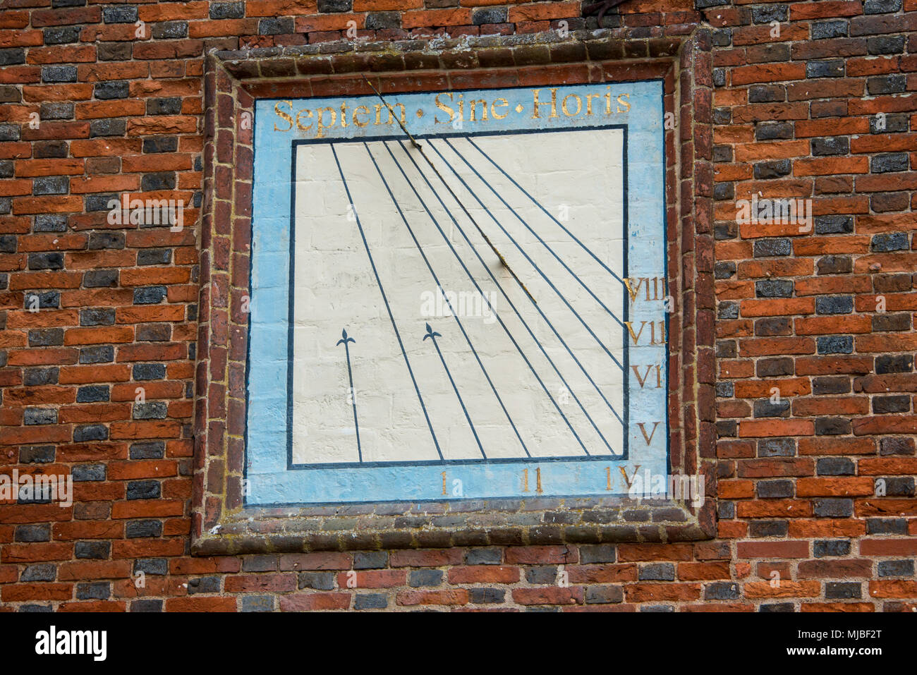 Sun sine hi-res stock photography and images - Alamy
