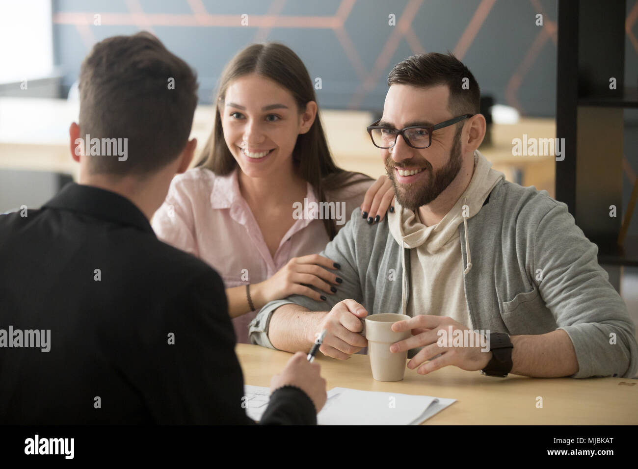 Bank worker hi-res stock photography and images - Alamy