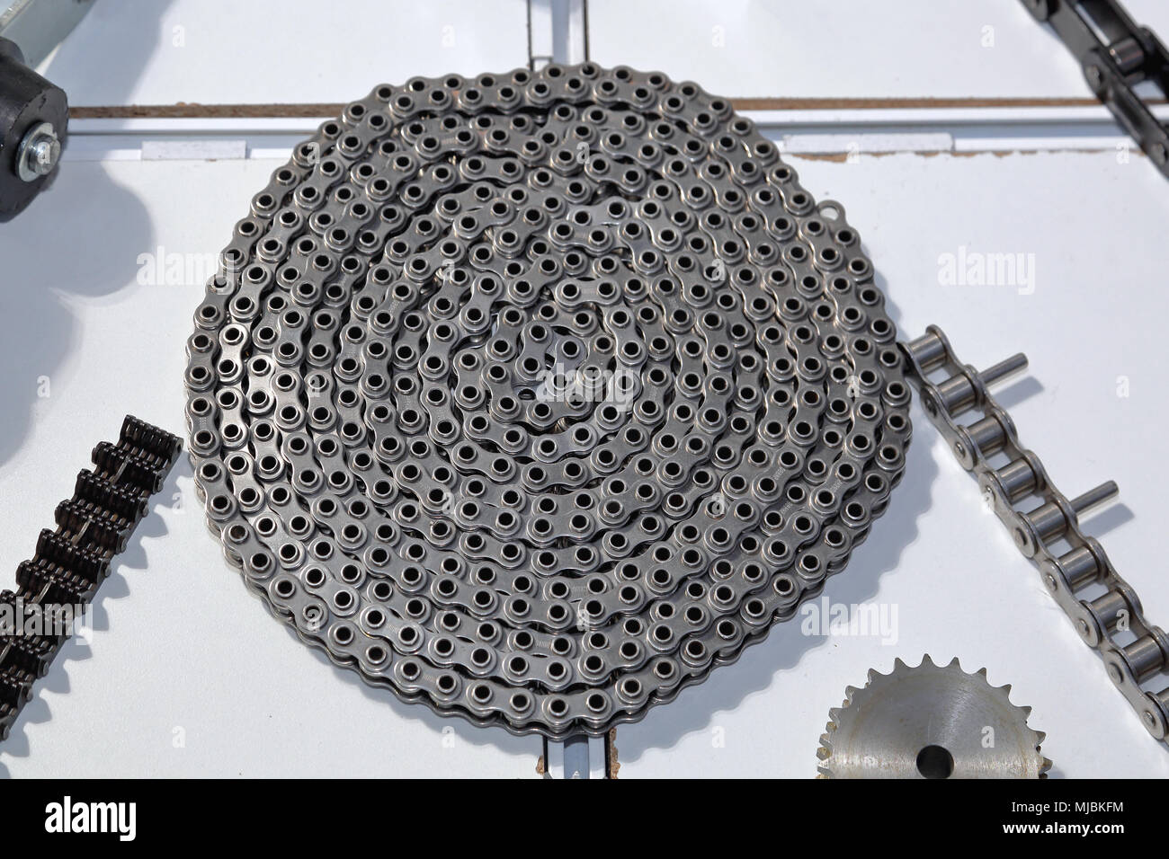 Roller Chains With Sporckets for Industrial Machines Stock Photo - Alamy