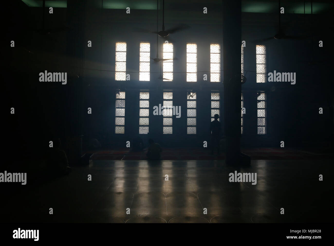 Bangladesh. Bangladeshi Muslims perform a prayer during the holy Shab-e ...