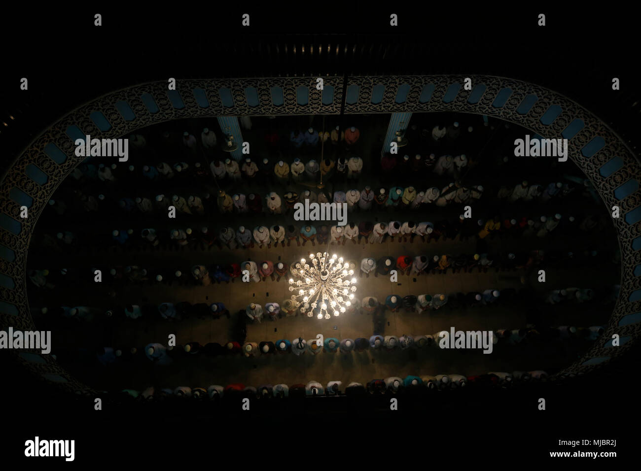 Bangladesh. Bangladeshi Muslims perform a prayer during the holy Shab-e ...