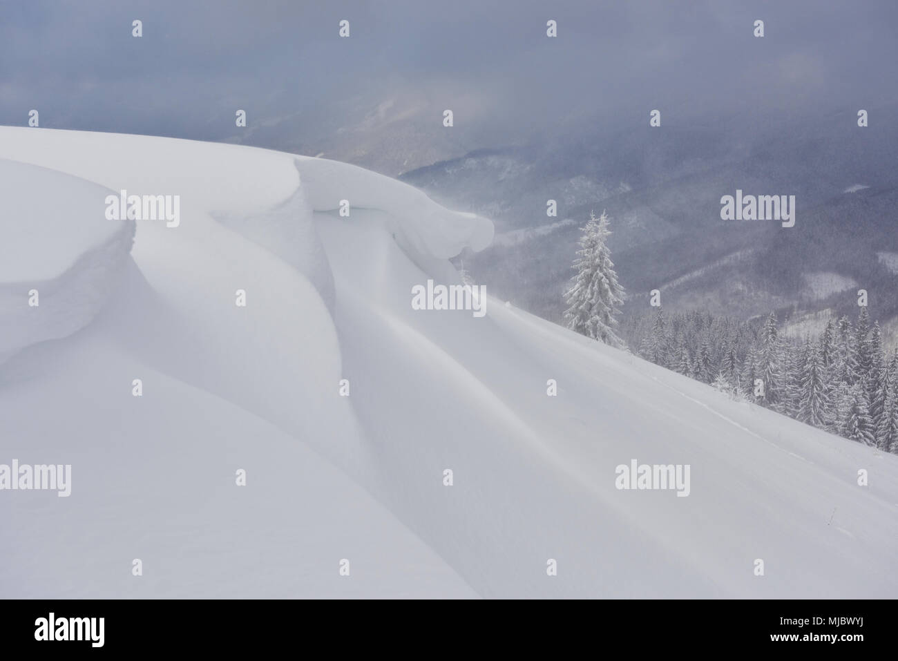 Extreme sun cornice hi-res stock photography and images - Alamy