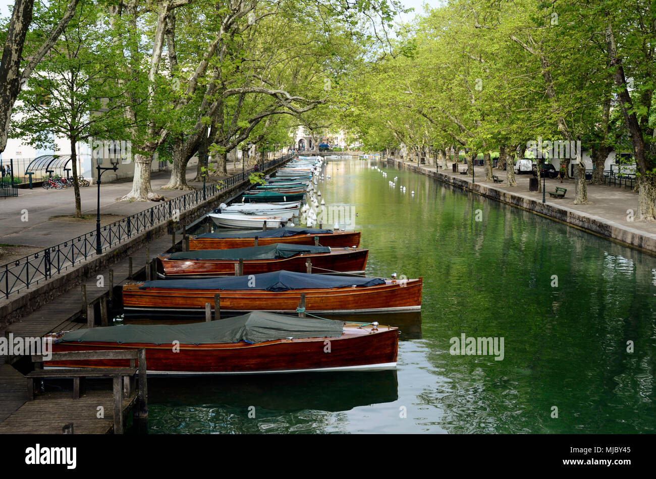 Annecy city, Thiou canal and wooden boats, Savoy, France, landscape of ...