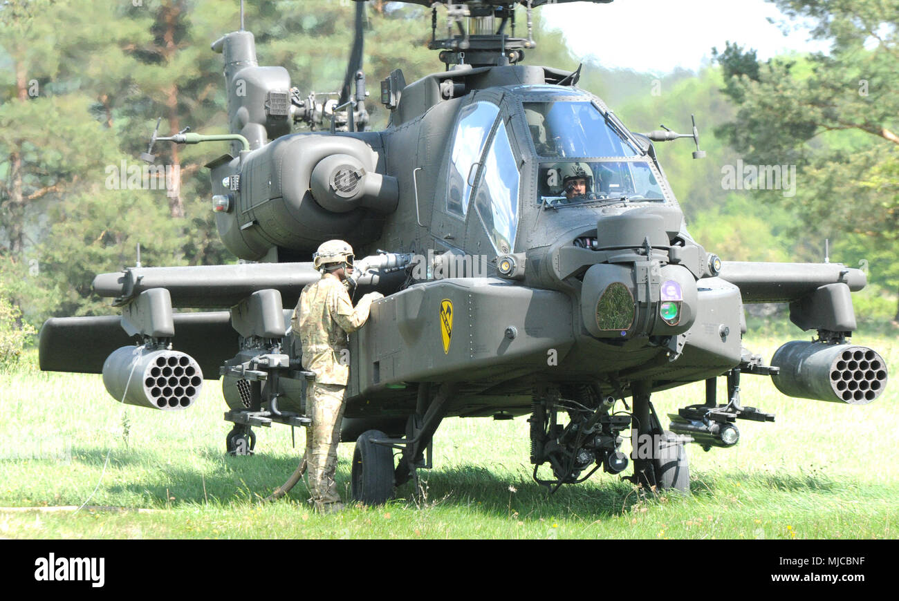 Ah 64 Apache Helicopter Fuel High Resolution Stock Photography and ...