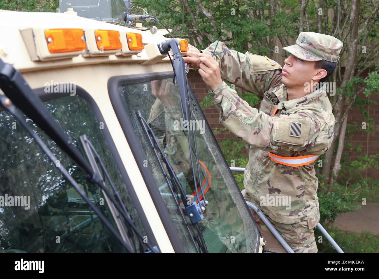 Fort Polk, La., May 1, 2018 - Georgia Army National Guardsman SPC. Juan ...