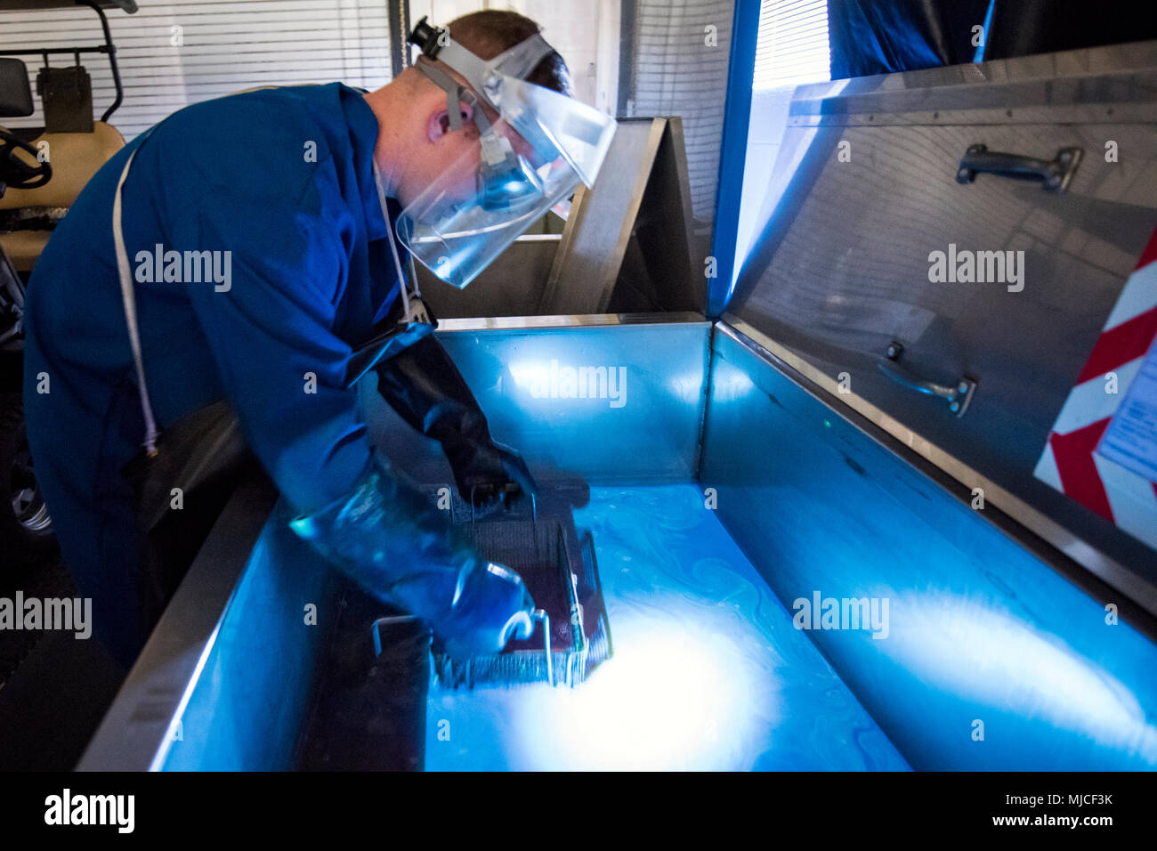 Dye penetrant hi-res stock photography and images - Alamy