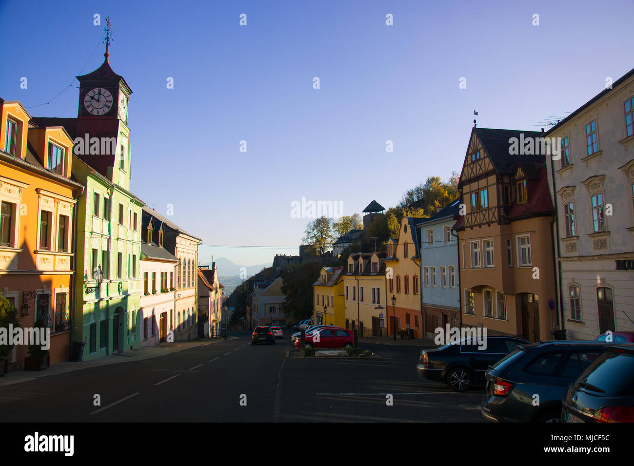 Streight on view hi-res stock photography and images - Alamy