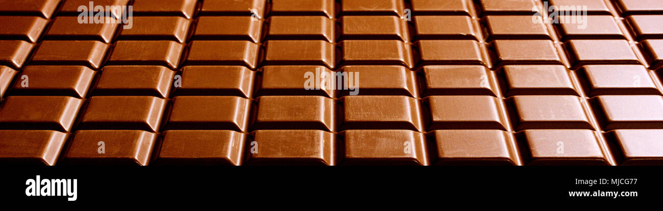 chocolate bar, brown full frame, milk chocolate Stock Photo - Alamy