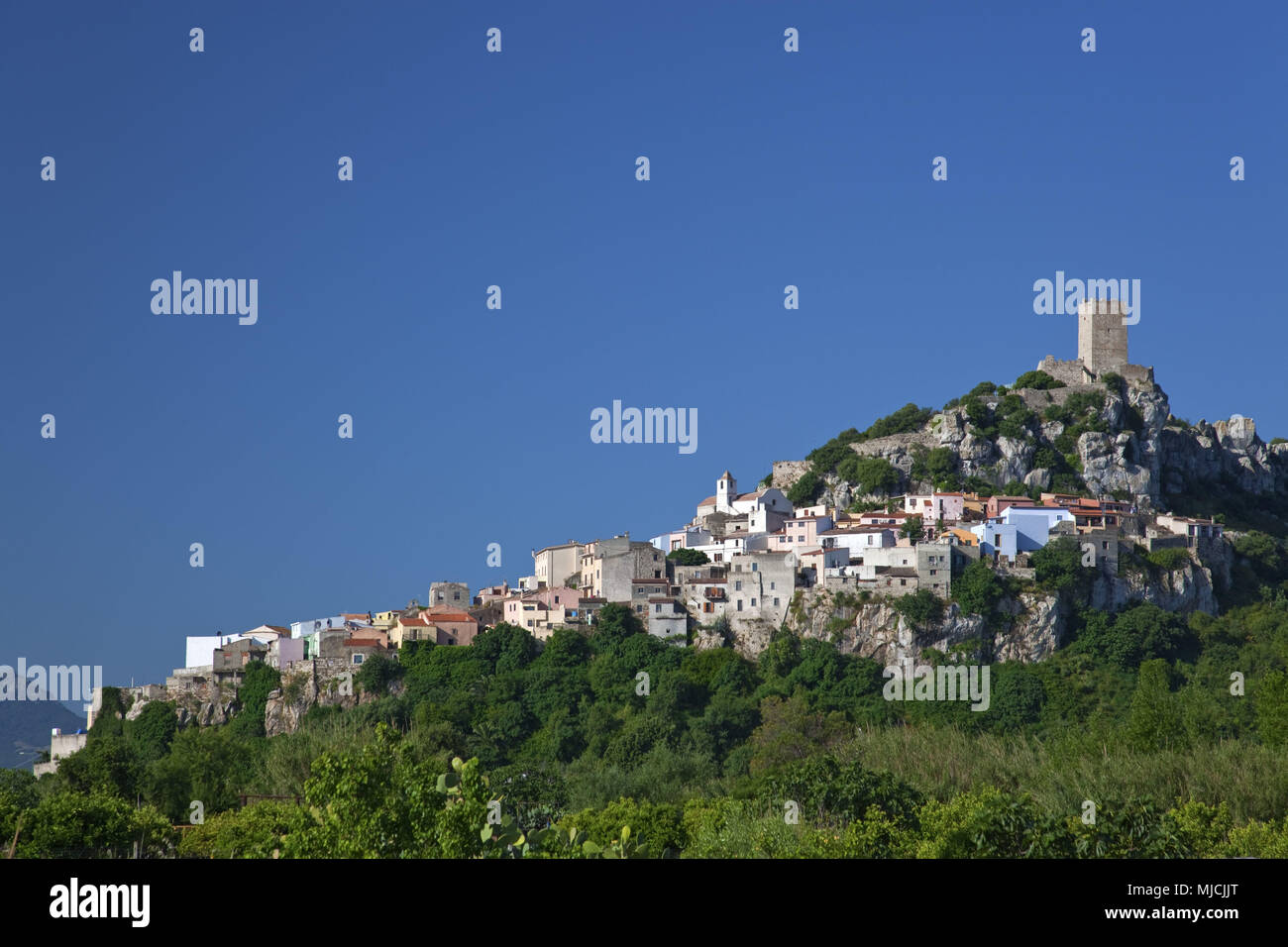 Posada with the castello della fava hi-res stock photography and images ...