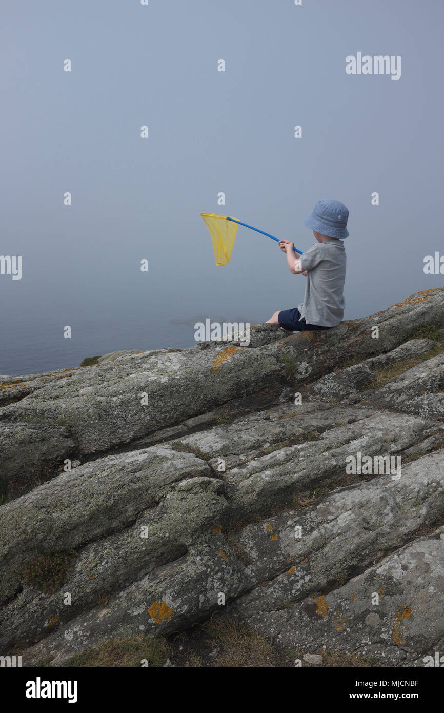 Hand net hi-res stock photography and images - Alamy