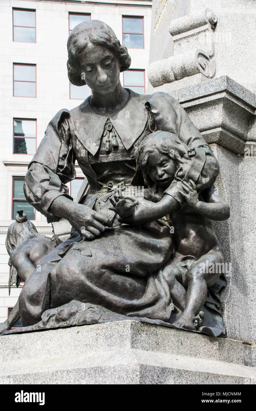 Statue of Jeanne Mance at Maisonneuve Monument in Montreal Stock Photo ...