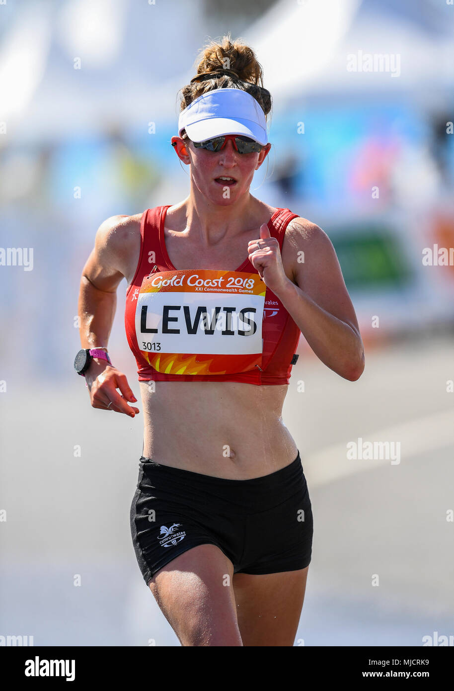 GOLD COAST, AUSTRALIA - APRIL 8: Heather Lewis competing in the Women's ...