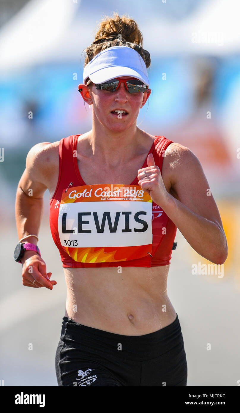 GOLD COAST, AUSTRALIA - APRIL 8: Heather Lewis competing in the Women's ...