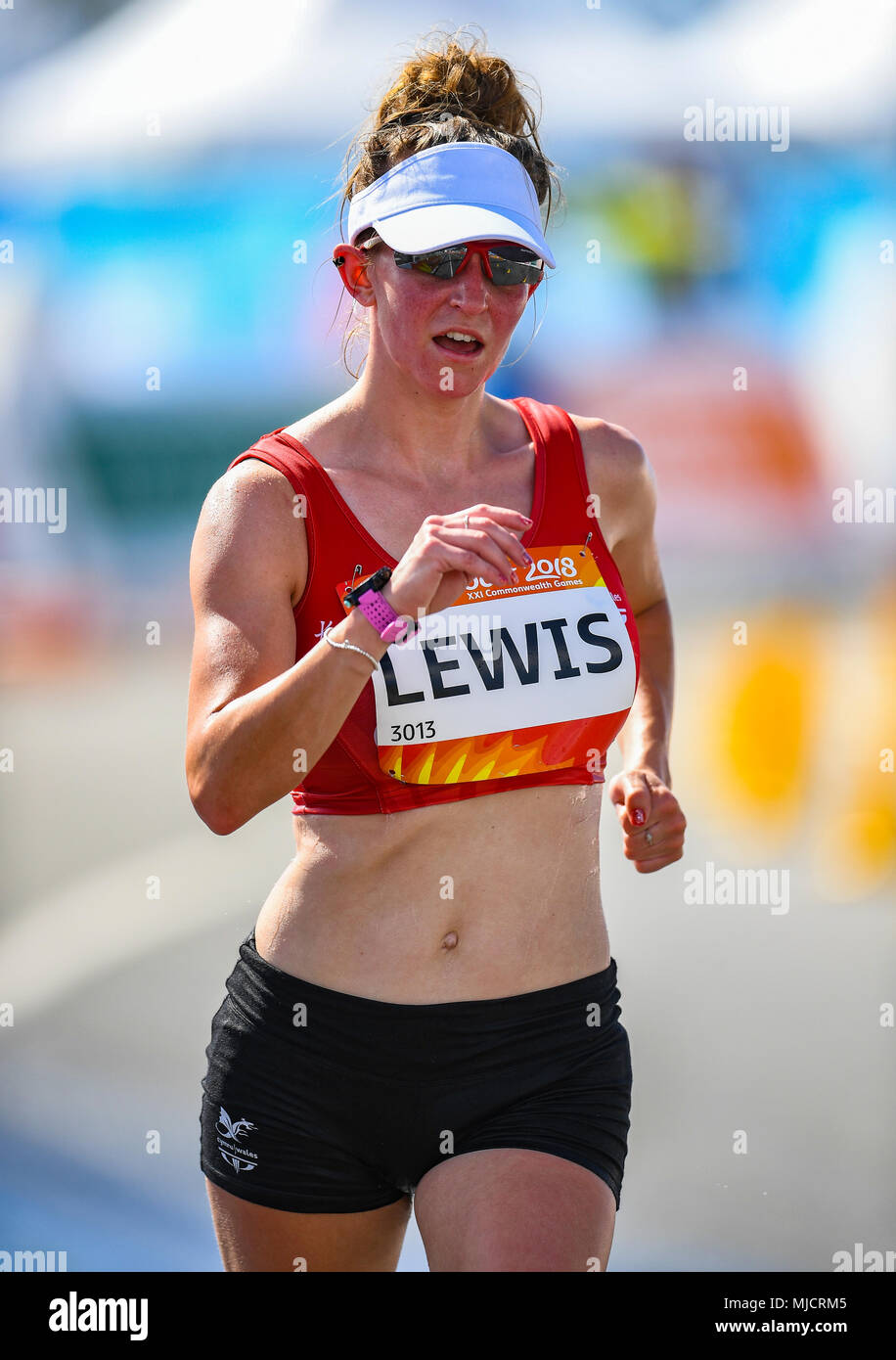 GOLD COAST, AUSTRALIA - APRIL 8: Heather Lewis competing in the Women's ...