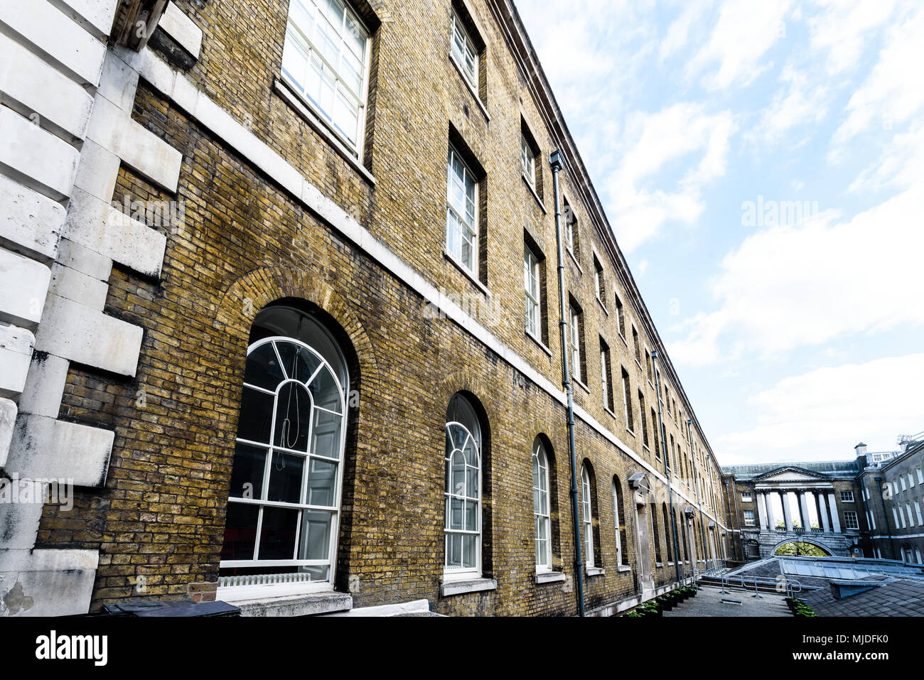 Terrace london hi-res stock photography and images - Alamy