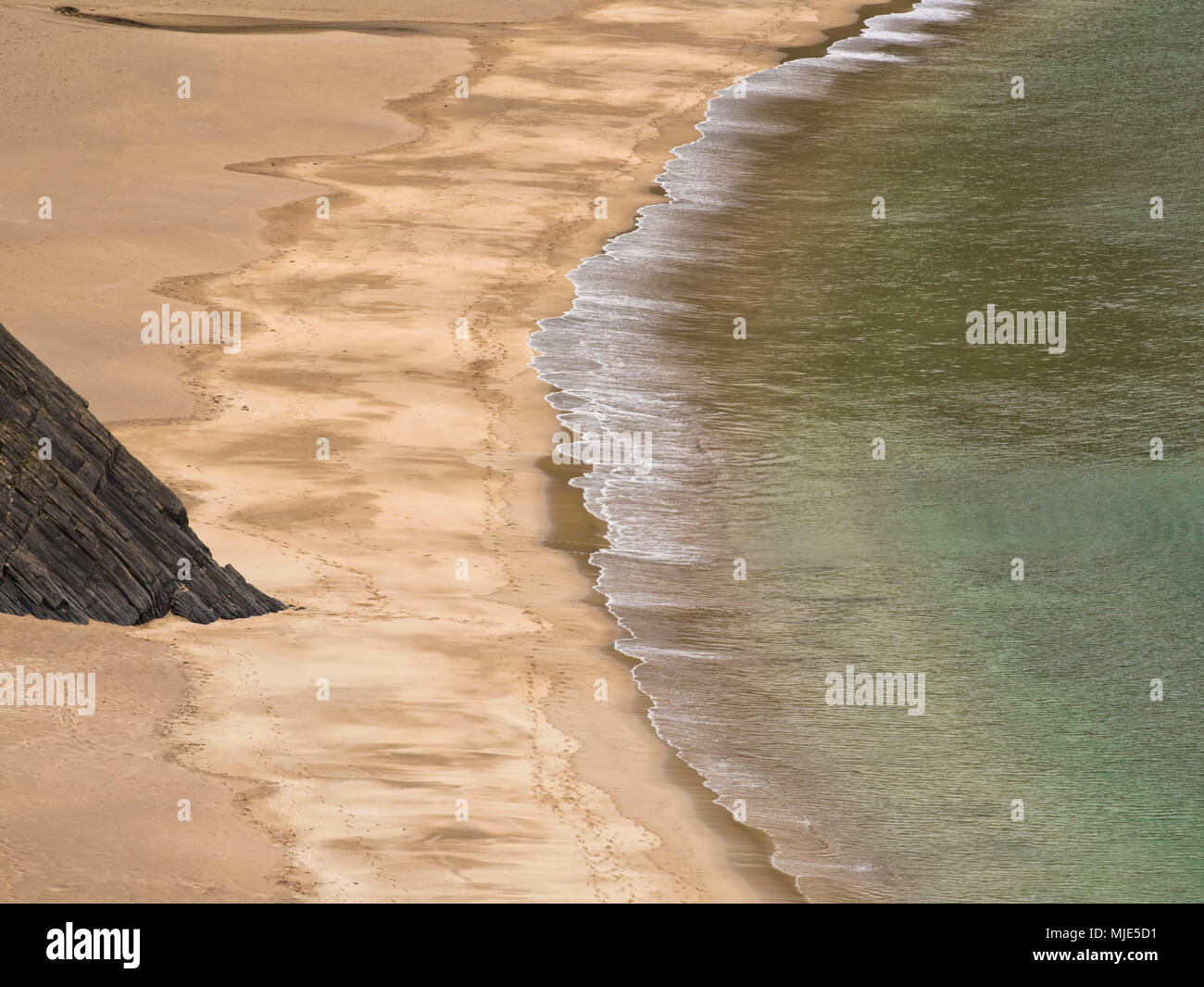 Ireland, Donegal, sandy beach at the Malin Bay close Glenkolumbkille ...