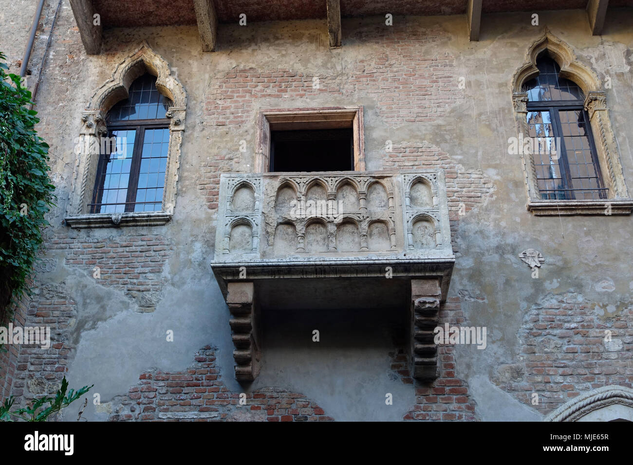 Landmark verona juliet's house hi-res stock photography and images - Alamy