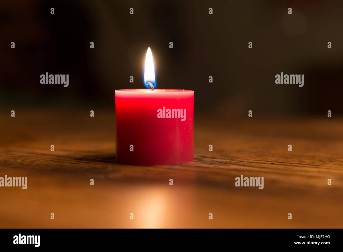 Red candle table hi-res stock photography and images - Alamy
