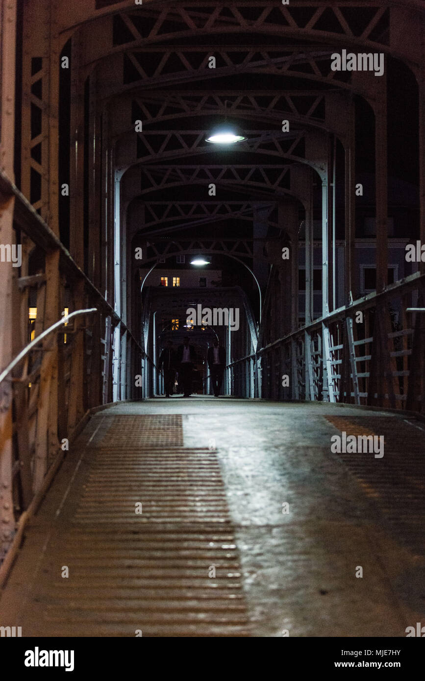 Salzburg, Mozartsteg, night, bridge at night Stock Photo - Alamy