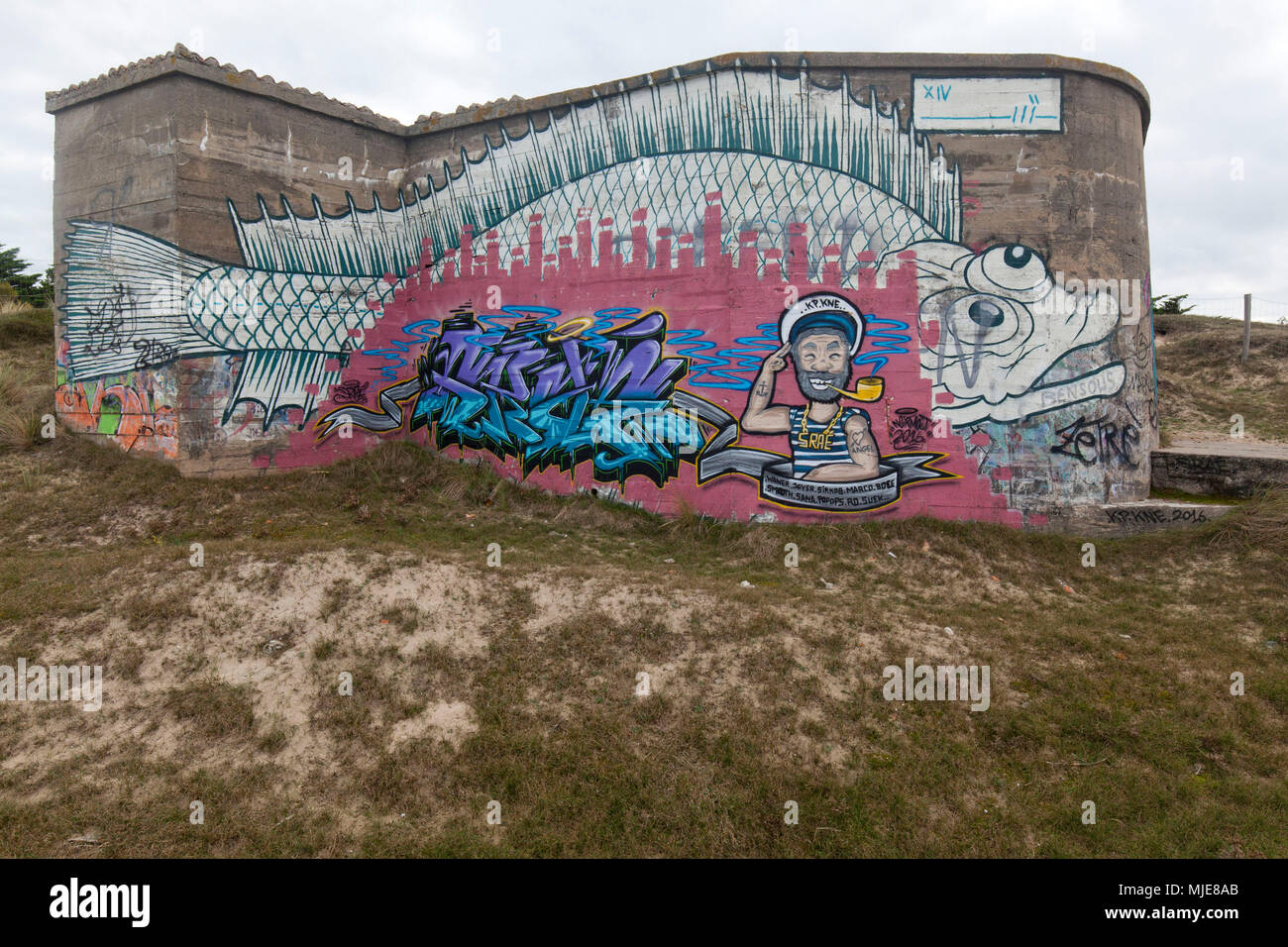 Bunker with graffiti Stock Photo - Alamy