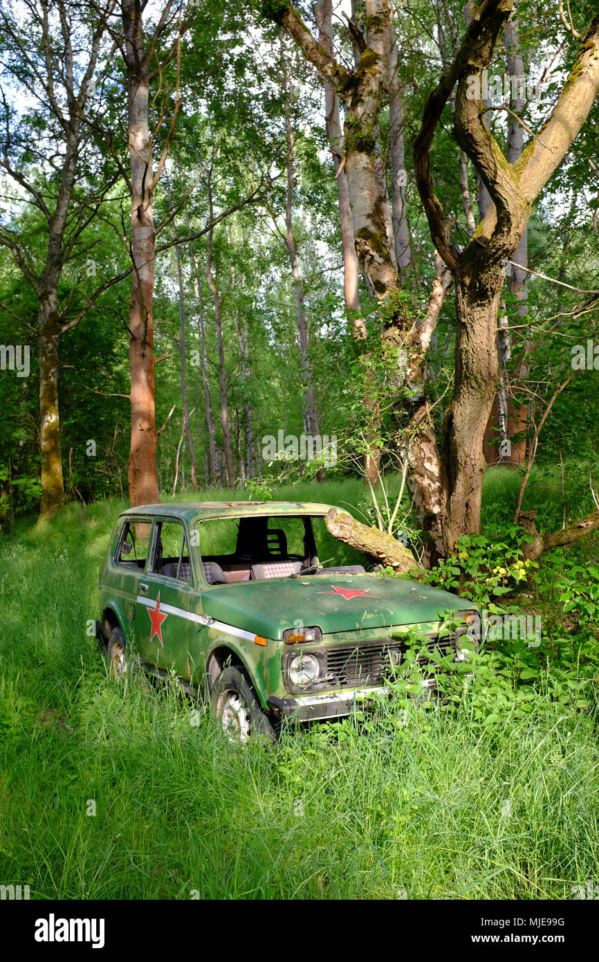 Car wreck hi-res stock photography and images - Alamy