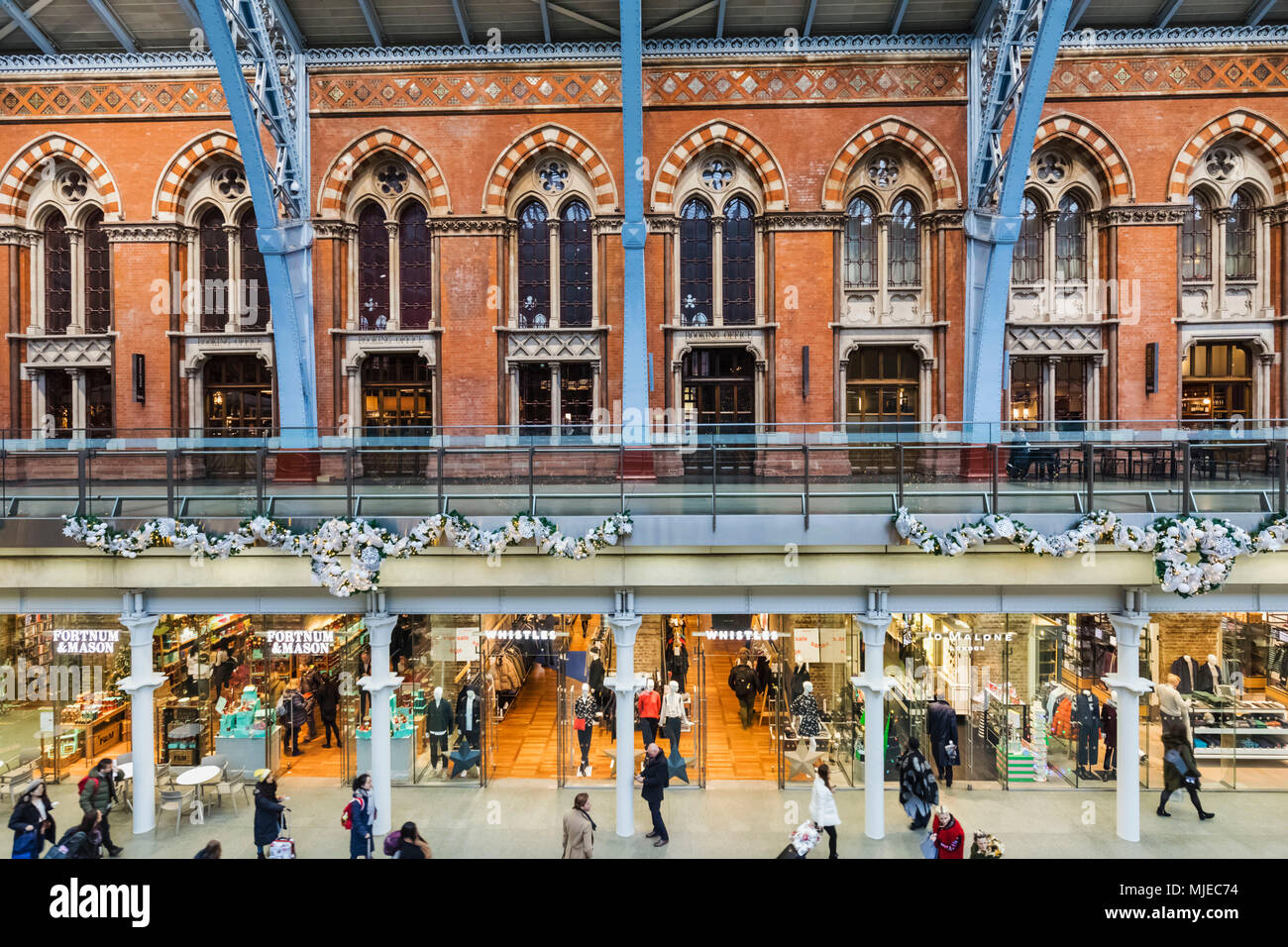 England, London, St Pancras International Station, Shopping Mall Stock ...