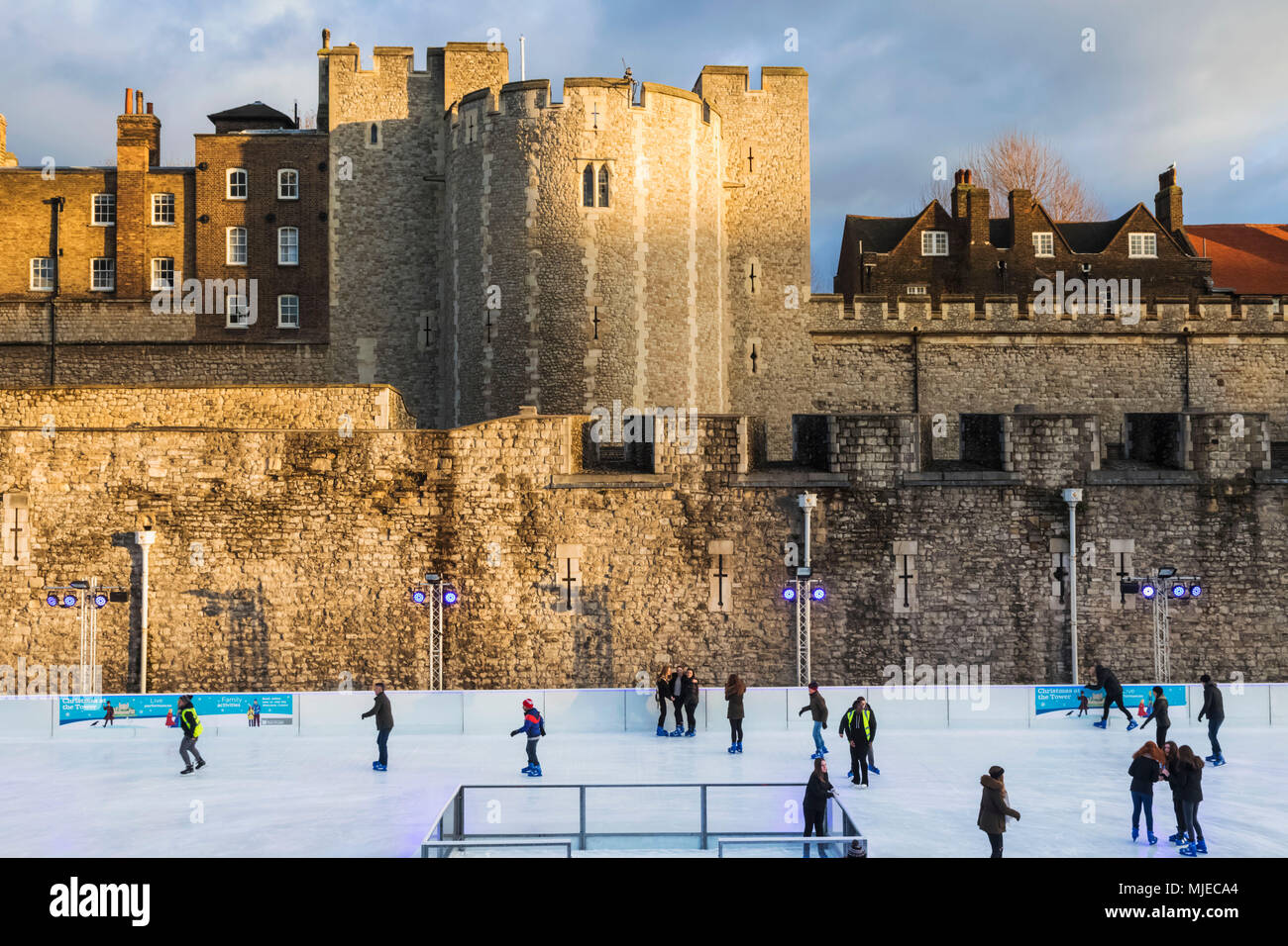Ice rinks hi-res stock photography and images - Alamy