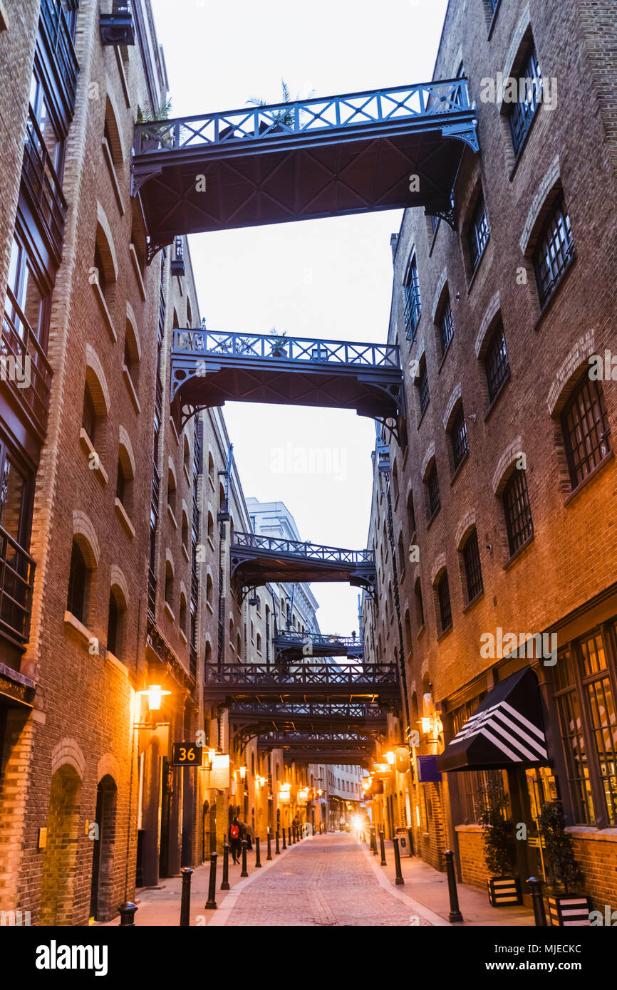 England, London, Southwark, Shad Thames Stock Photo - Alamy