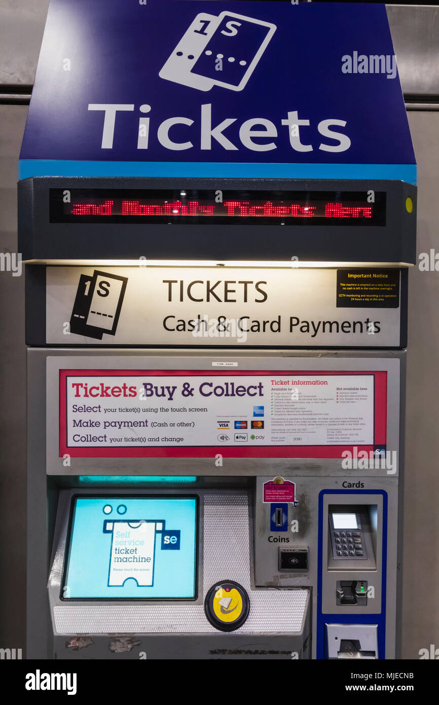 Self service ticket machine hi-res stock photography and images - Alamy