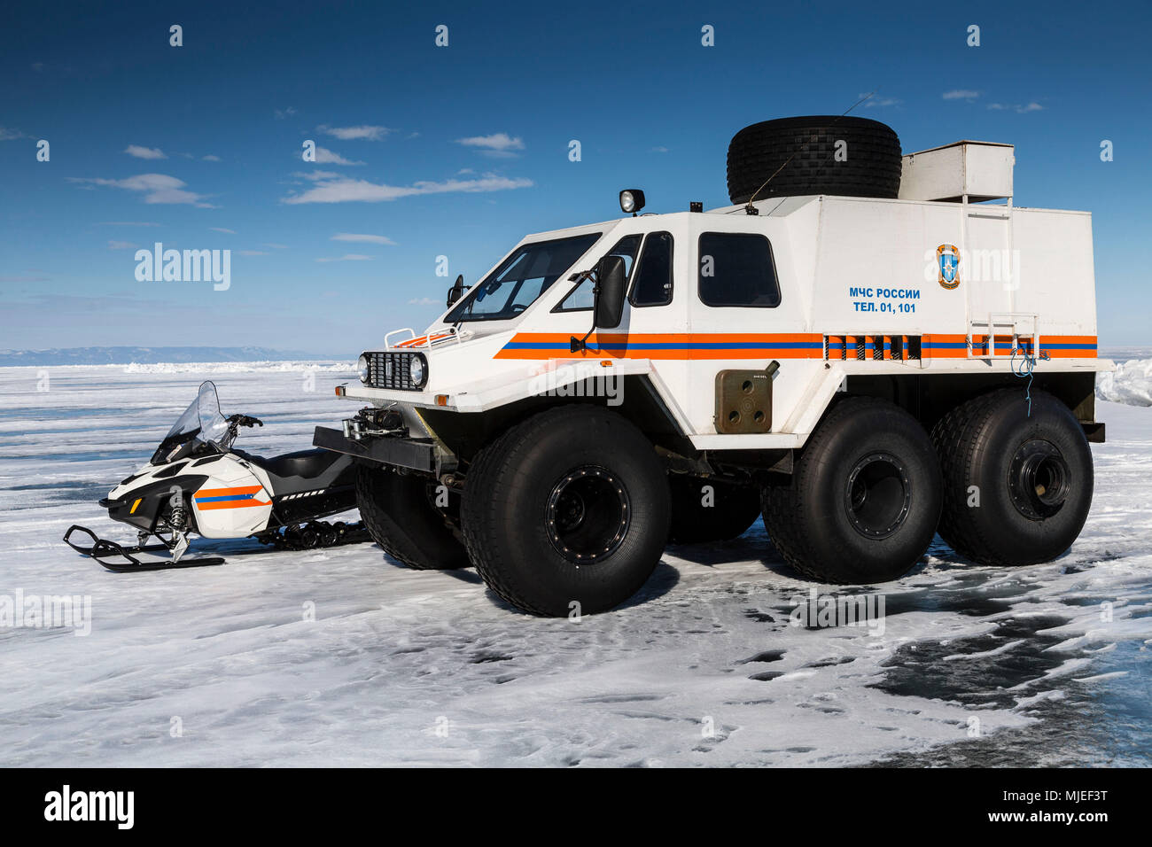 Asia, Russia, Siberia, Buryatia, Irkutsk Oblast, Lake Baikal, Off-road ...