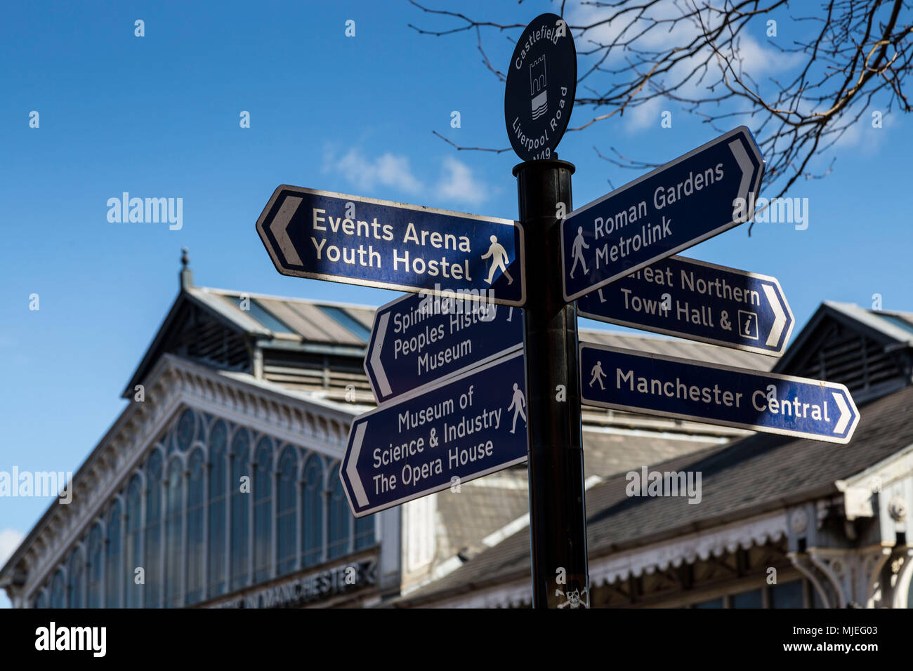 Manchester direction signs hi-res stock photography and images - Alamy