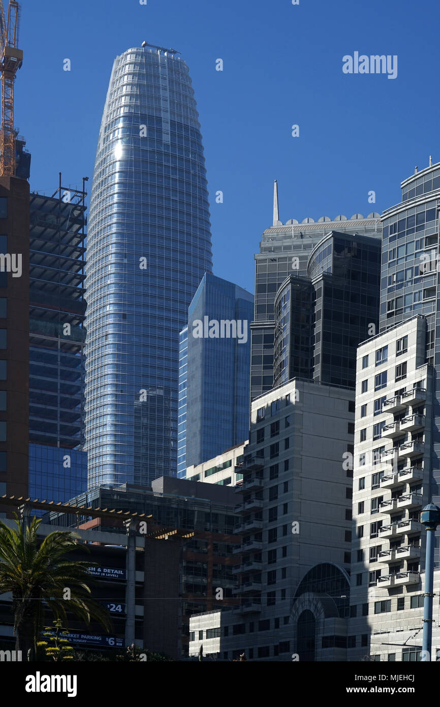 Salesforce tower san francisco hi-res stock photography and images - Alamy
