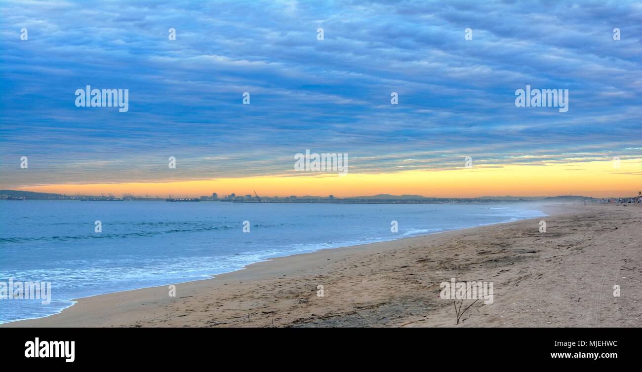 Long beach wallpaper hi-res stock photography and images - Alamy