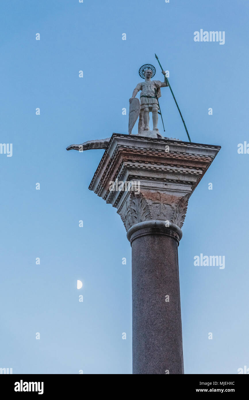 Statue of Saint Theodore in Saint Marks Square Stock Photo - Alamy